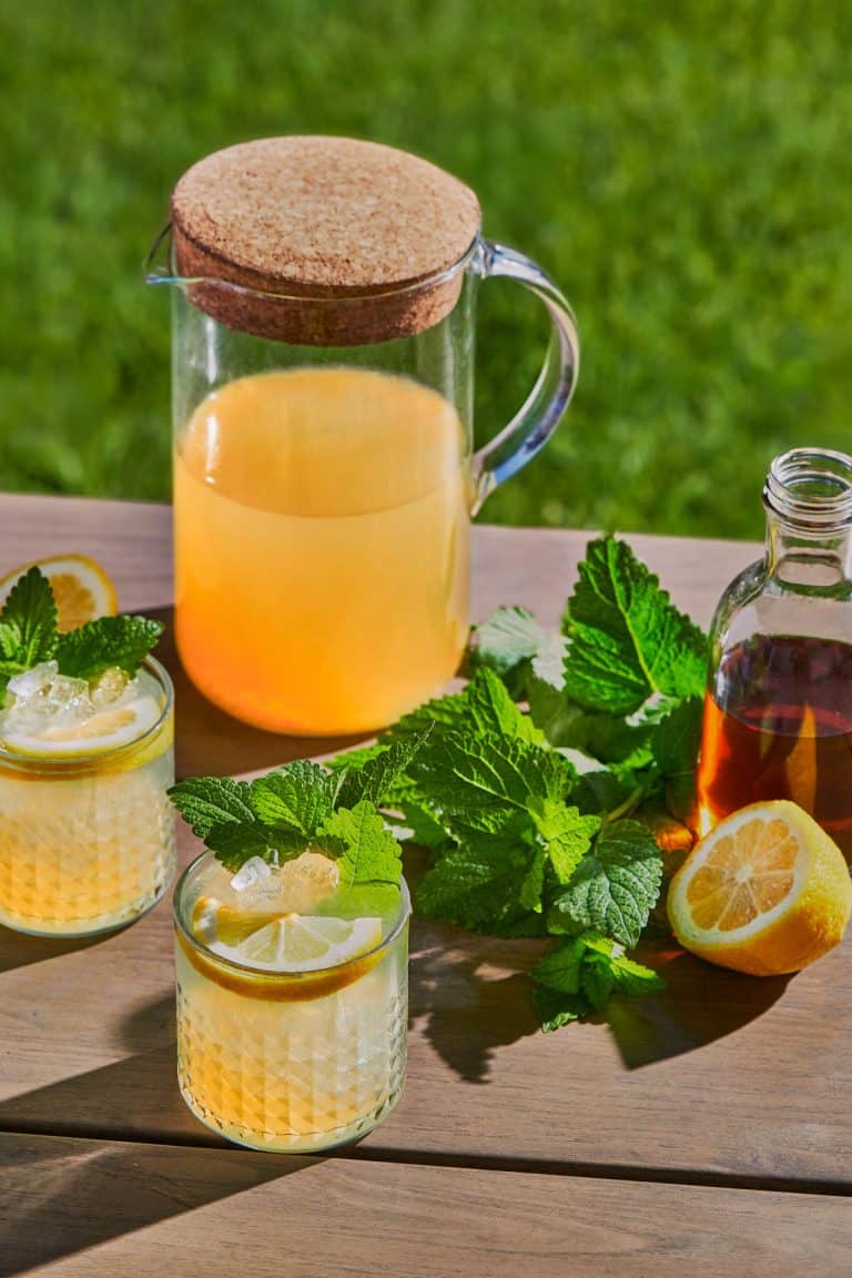 How to Make a Tasty Lemon Balm Lemonade | What Steve Eats